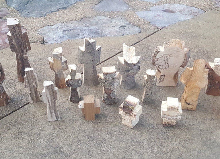 25 Standing Wood Crosses 1-5 Live Edge Carved Log | Etsy