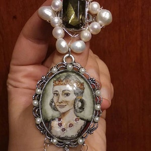 Custom Miniature Portrait Brooches - Etsy