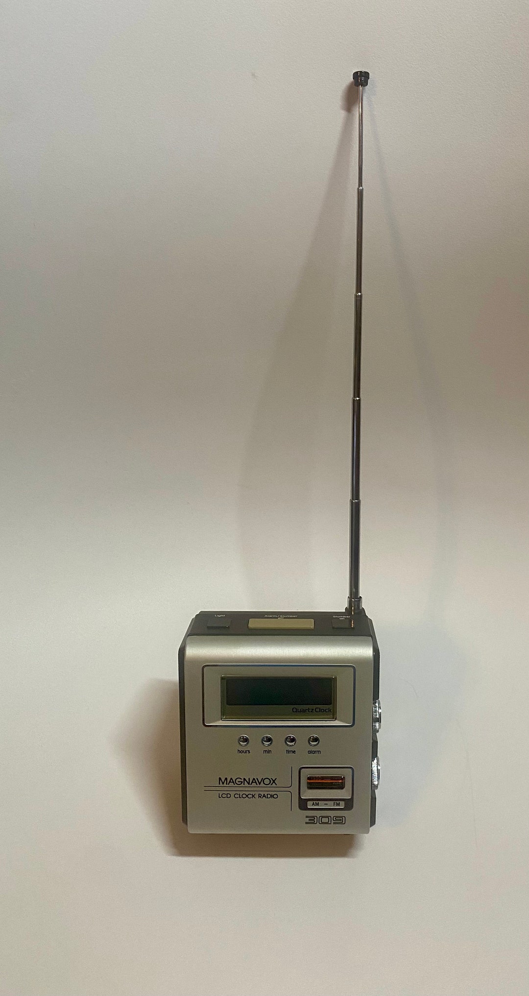 Vintage 1970s/1980s Magnavox Radio Chronometer With Leather Case ...