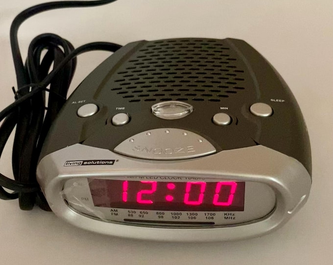 Living Solutions Vintage 1990s/2000s Am Fm Alarm Clock Radio / Vintage ...