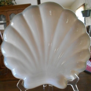 Vintage Handcrafted Ceramic Shell Shaped 8.25" Salad Plate - Etsy