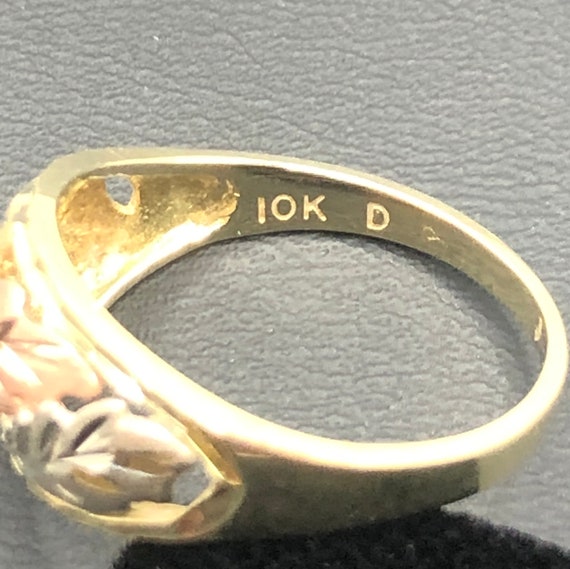Stunning 10K Gold Ring Featuring Leaves of Yellow, Pi… - Gem