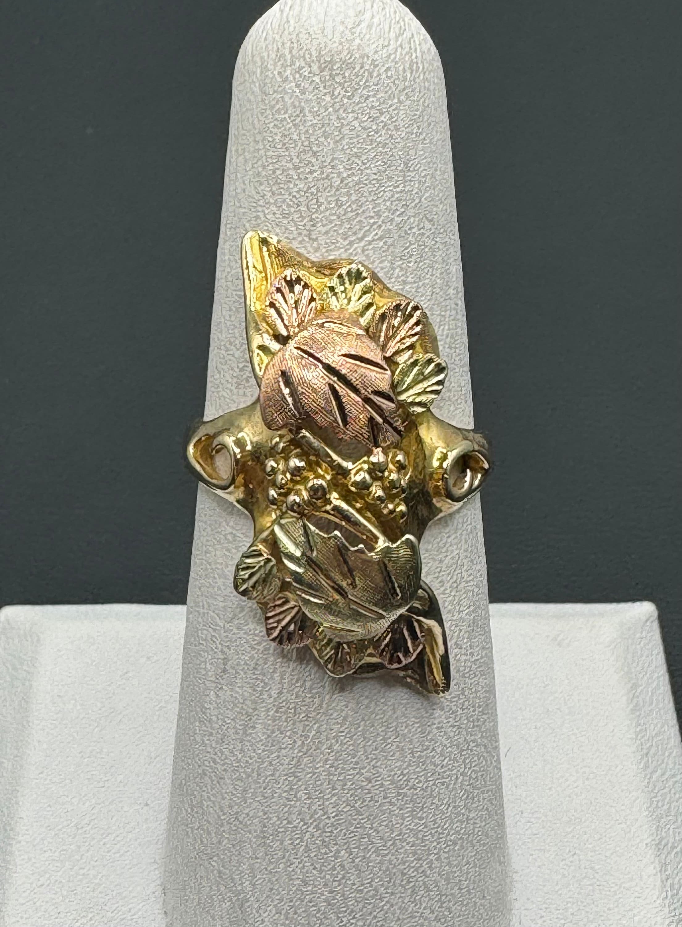 Magnificent Vintage 10K Black Hills Gold Ring - Stamper - LARGE - SIZE ...