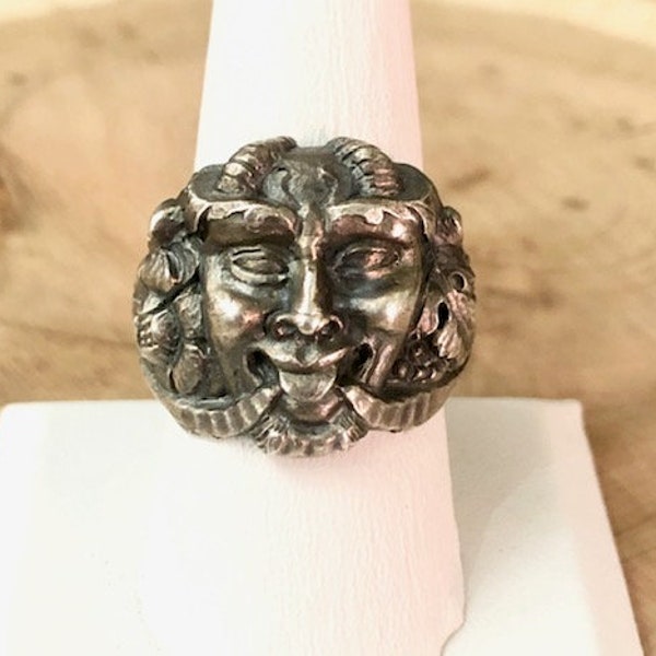 Wicked Ring - Etsy