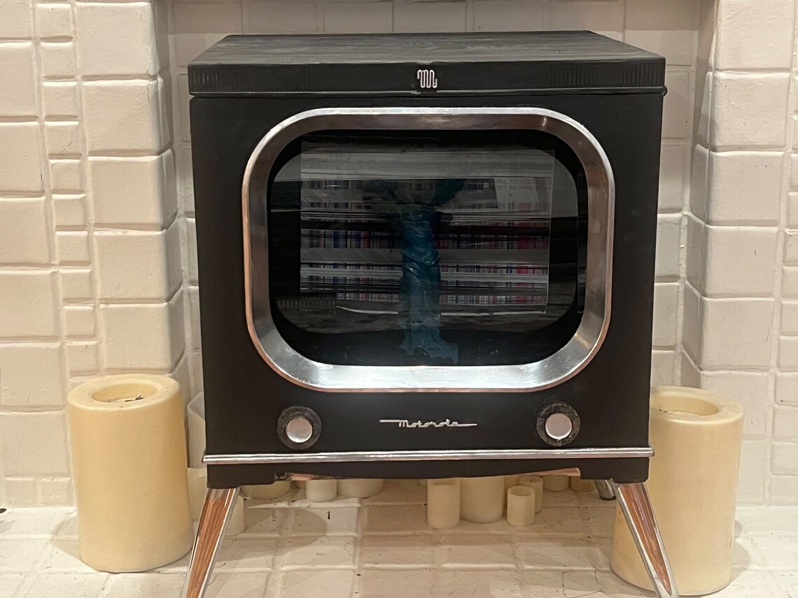 Retro Motorola TV Aquarium | Unique 1950s Vintage TV Fish Tank ...