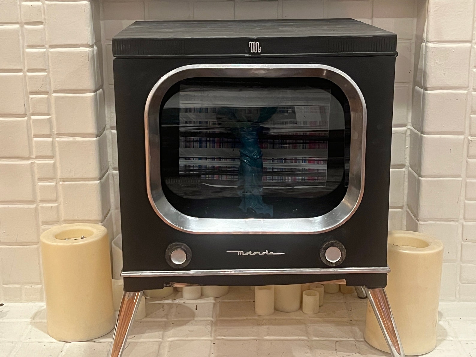 Retro Motorola TV Aquarium | Unique 1950s Vintage TV Fish Tank ...