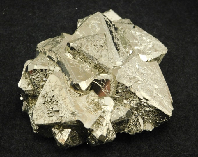 PYRAMID Shaped Crystals on This Tetrahedron PYRITE Crystal Cluster Peru ...