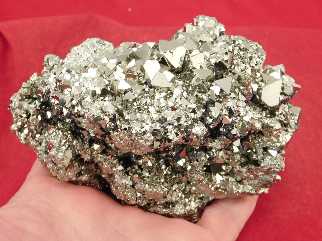 PYRAMID Shaped Crystals Big AAA Tetrahedron PYRITE Crystal Cluster Peru ...