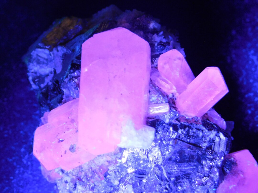 FLUORESCENT Calcite Crystal Cluster With Pyrite Crystal CUBES Peru ...