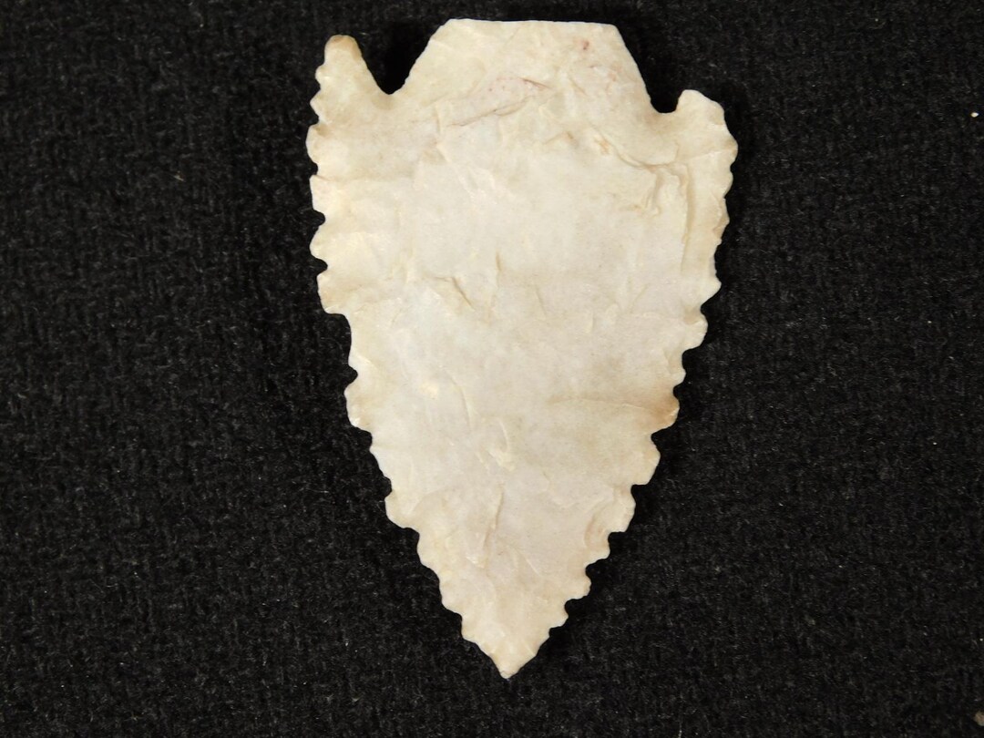 Ancient SERRATED Notched BASE Form Arrowhead or Flint Artifact Niger 1. ...