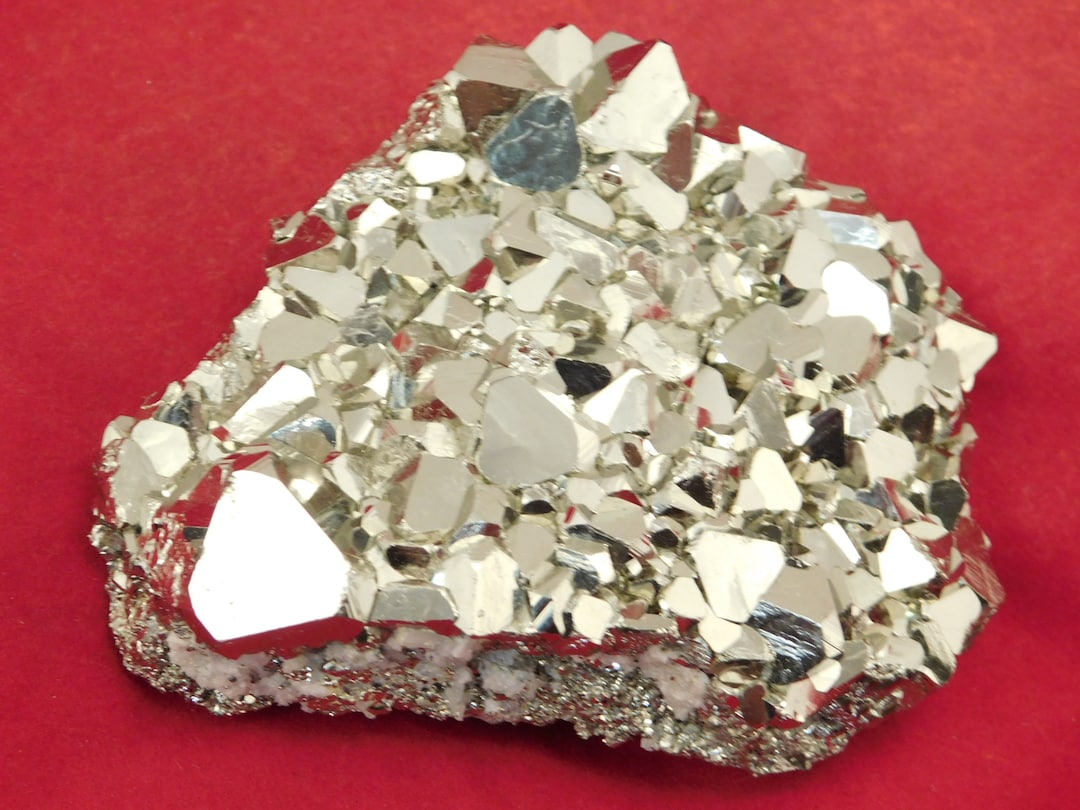 PYRAMID Shaped Crystals Big Tetrahedron PYRITE Crystal Cluster Peru ...