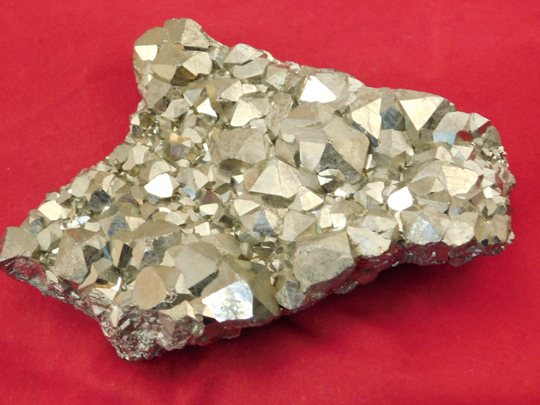 PYRAMID Shaped Crystals Big Tetrahedron PYRITE Crystal Cluster Peru ...