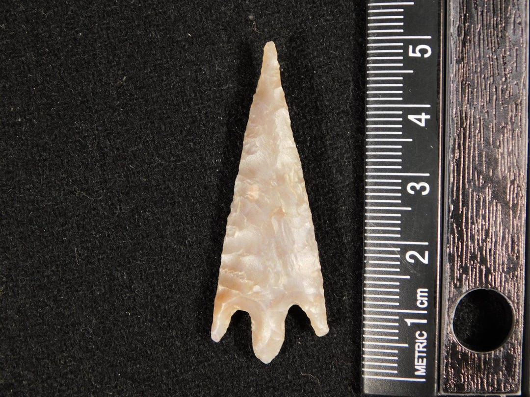Ancient Extended BARB Form Arrowhead Atlatl Point or Flint Artifact 7. ...