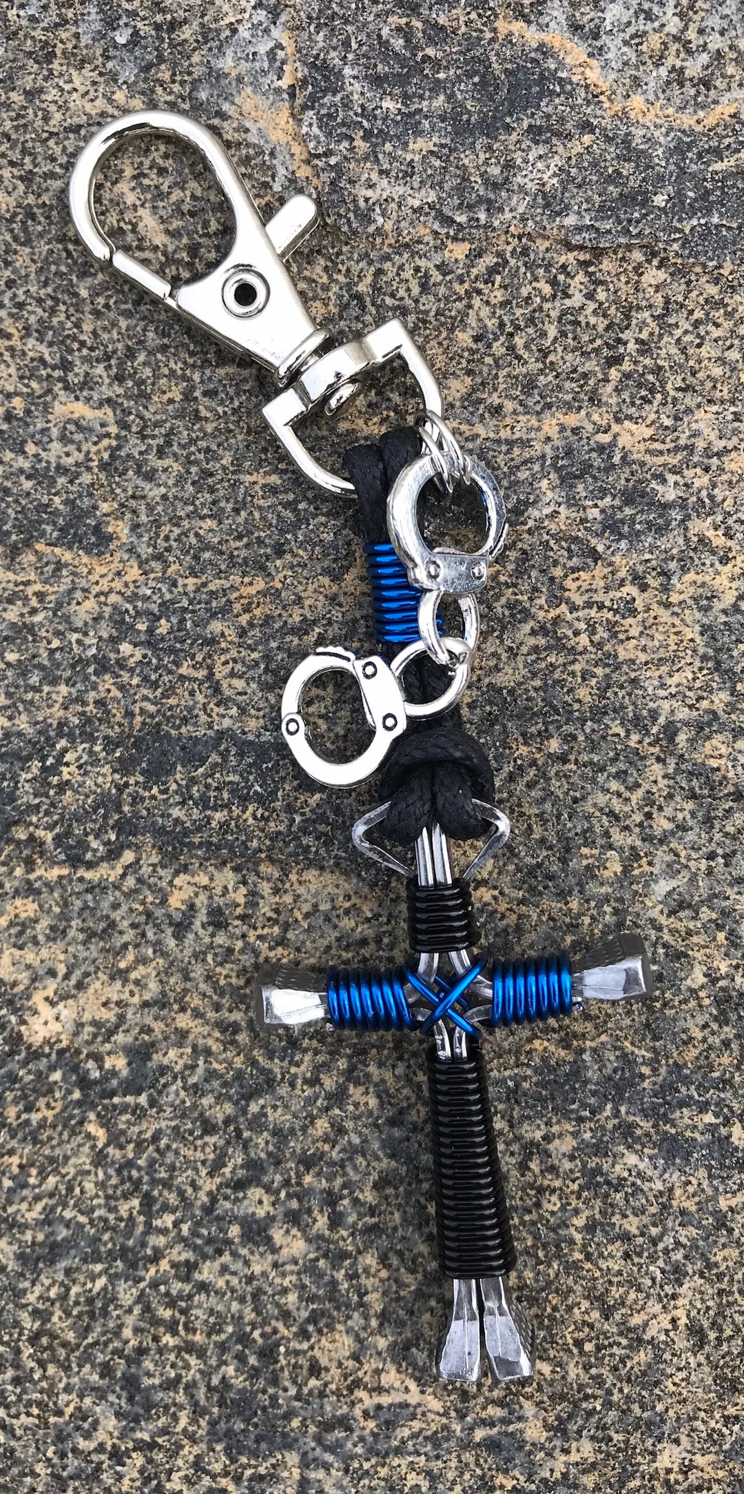 KEYCHAIN With HANDCUFF CHARM Handmade of 4 Horseshoe Nails-great Gift ...