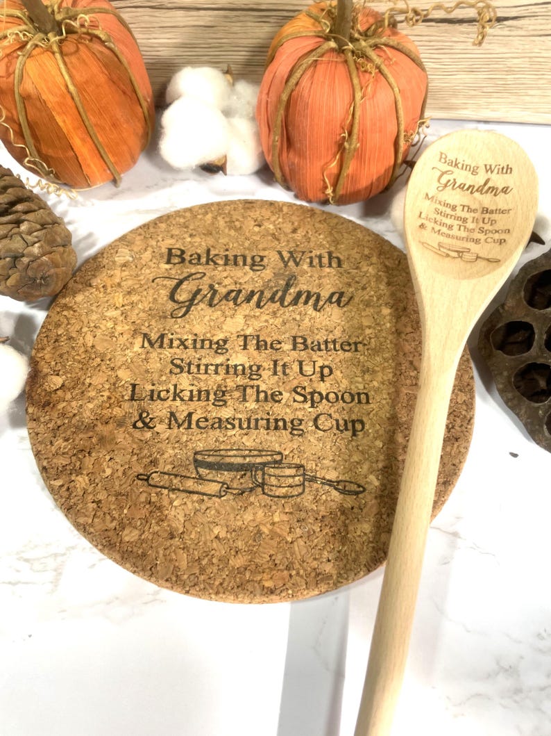 Friendsmas Engraved Wooden Spoon, Grandma Christmas Gift, Friends ...