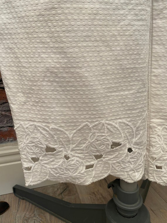 Vintage White Cotton Pique Capri Pants Cut Out Embroi… - Gem