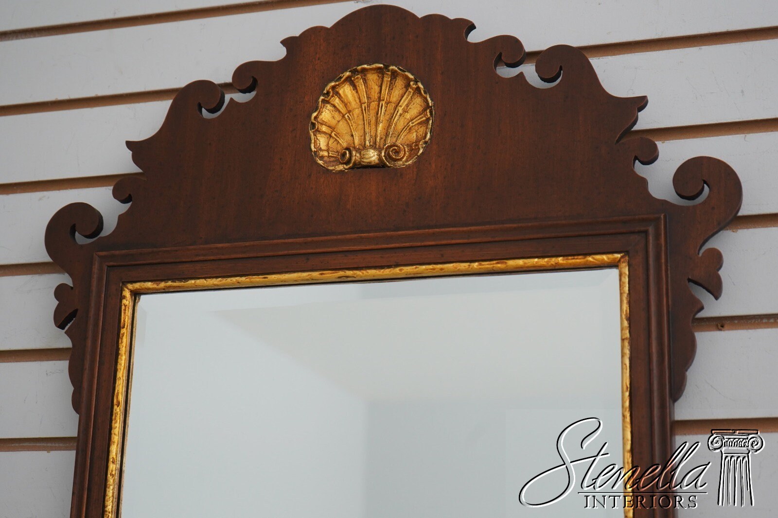 63707EC: FRIEDMAN BROTHERS Chippendale Style Shell Carved Mahogany ...