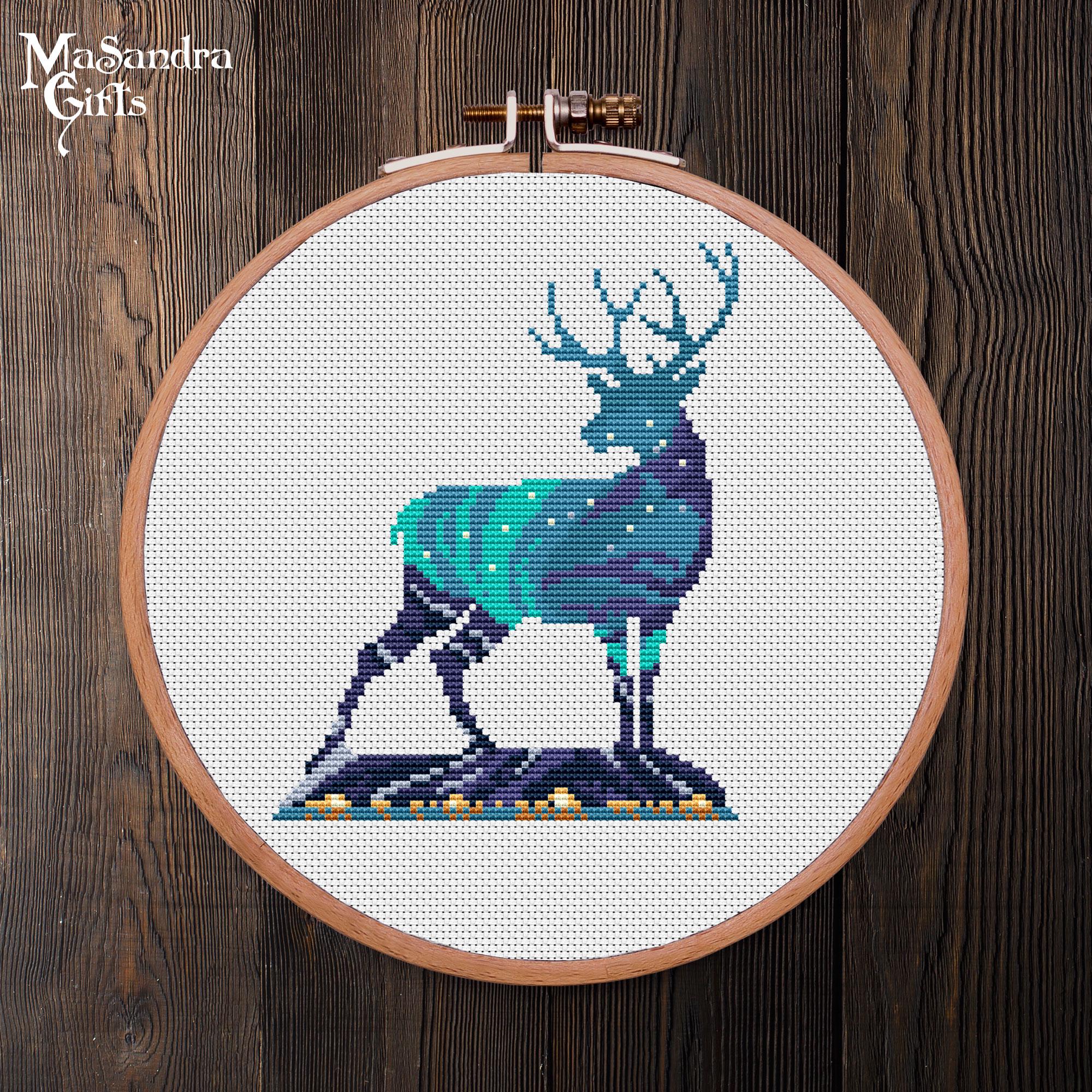 Deer Cross Stitch Pattern, Deer Embroidery, Aurora Borealis Deer Cross Stitch Pattern, Deer Embroidery, Aurora Borealis