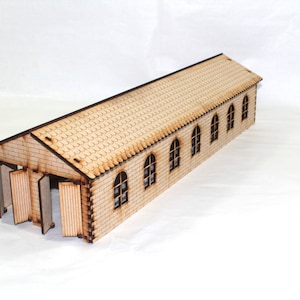 OO Gauge Model Railway MDF Twin Track Engine Shed 00 1:76 Long (480mm ...