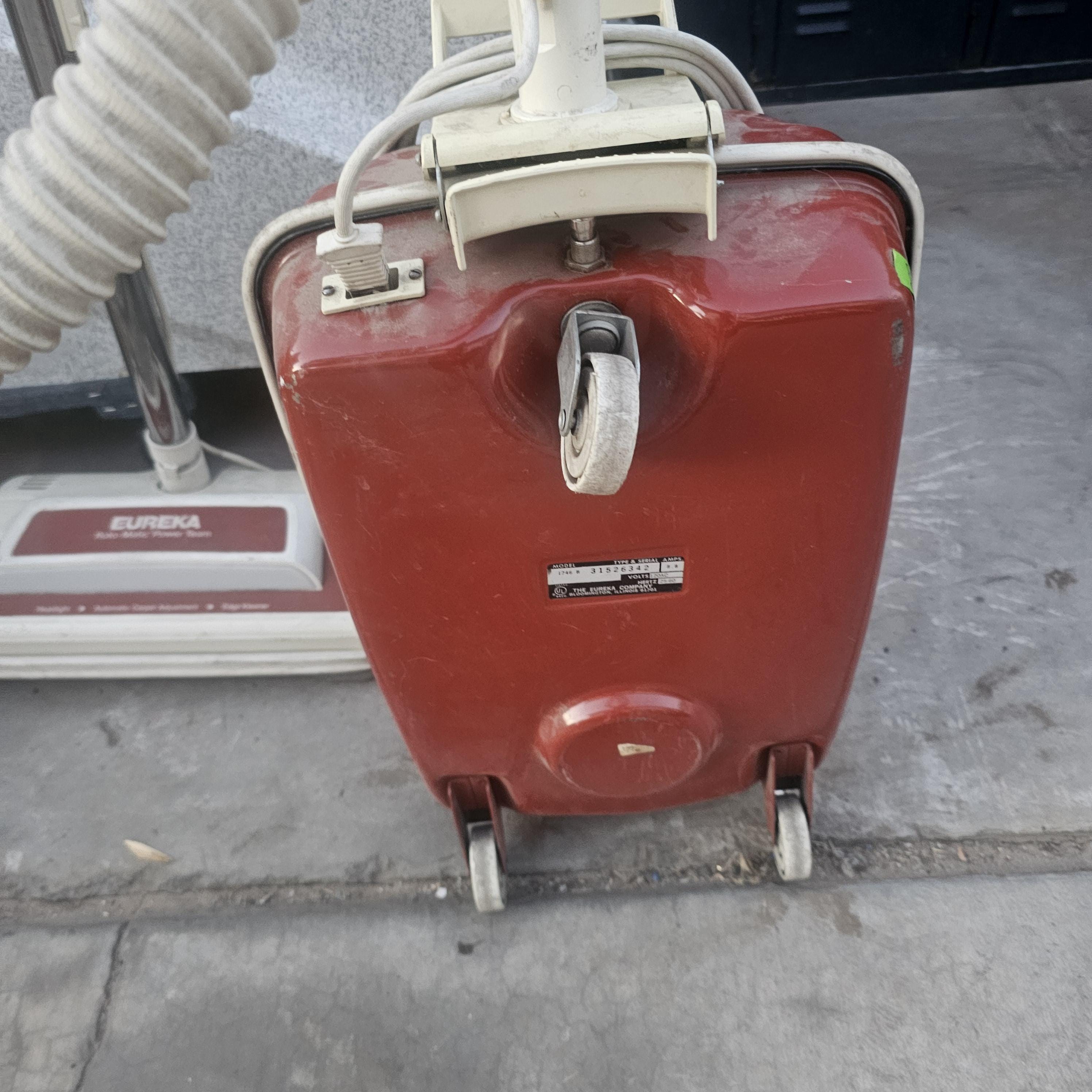 Vintage Eureka Roto-matic 1746 B Model Made in USA Work Great Top ...