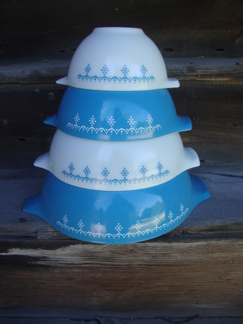 Vintage Pyrex Snowflake Garland Cinderella Mixing Bowl Set - Etsy