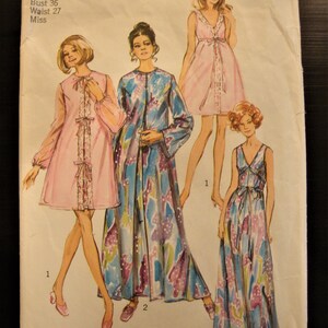 Vintage 1970's Sewing Pattern Simplicity 9073 Peignoir and | Etsy