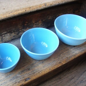 Vintage Pyrex Delphite Blue 3 Bowl Mixing Set - Etsy
