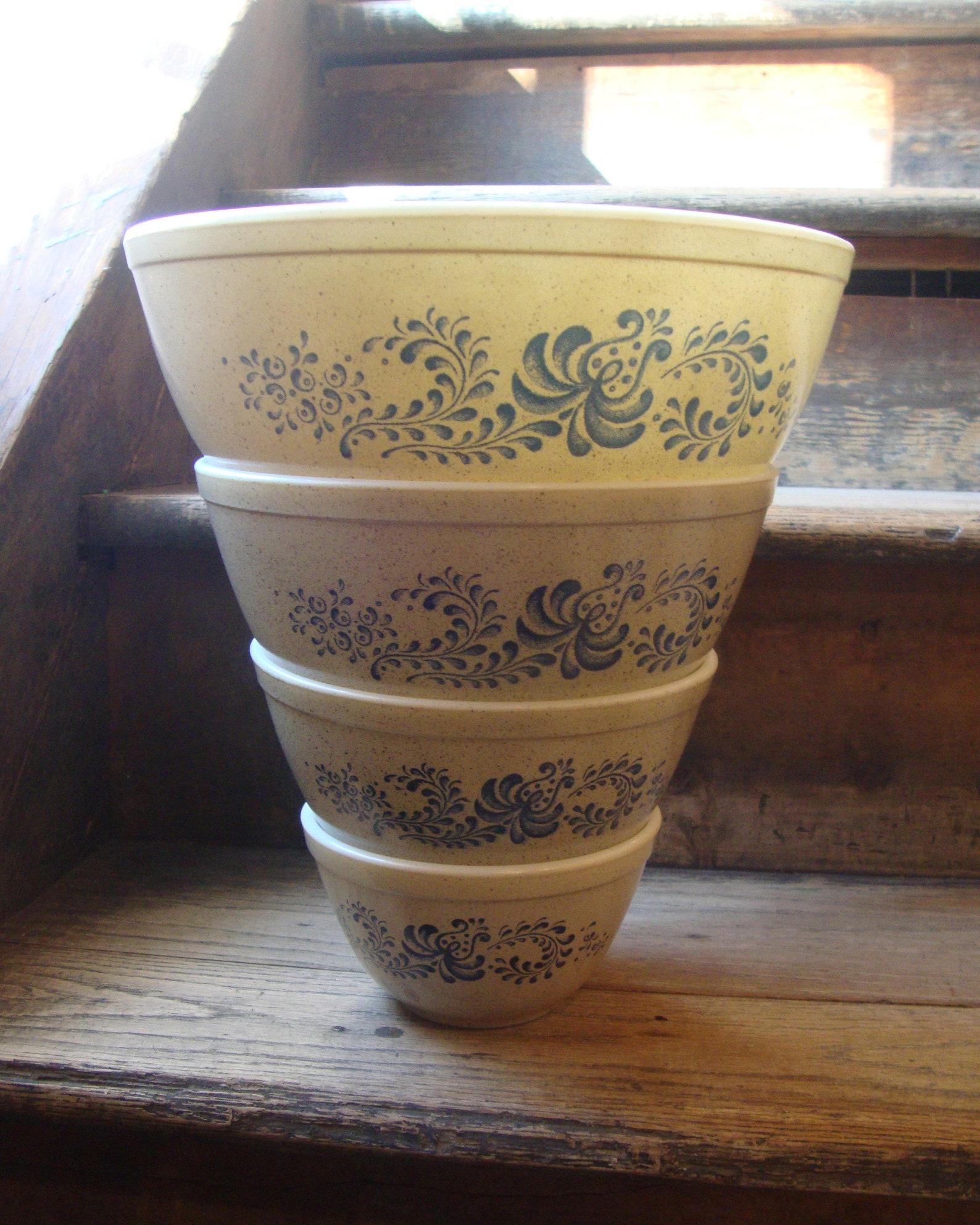 Vintage Pyrex Homestead Pattern Mixing Bowl Set - Etsy
