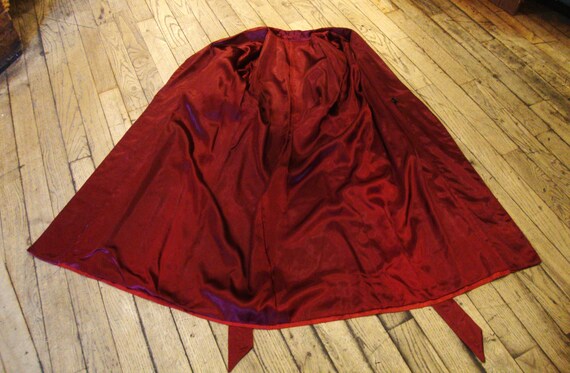 Vintage 1930's 1940's Maroon Art Deco Pattern Men's S… - Gem