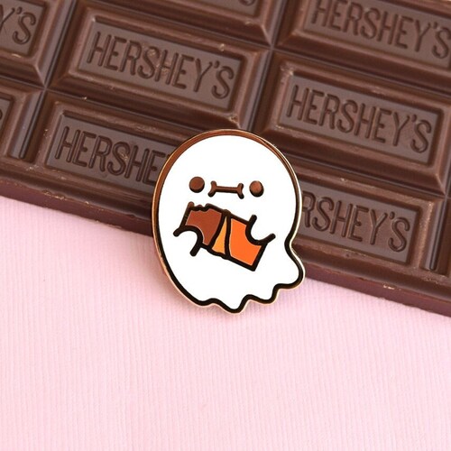 Ooh A Snack Halloween Ghost Enamel Pin // Halloween Candy - Etsy