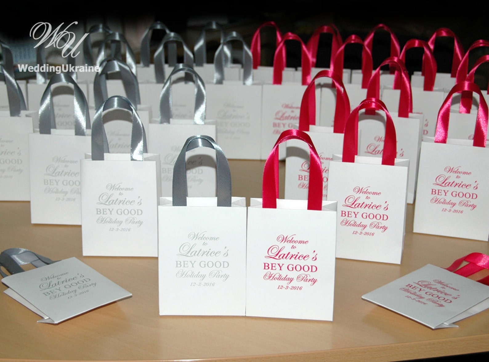 Holiday Party Elegant Gift Bags for Guests - Personalized Gift Bag ...