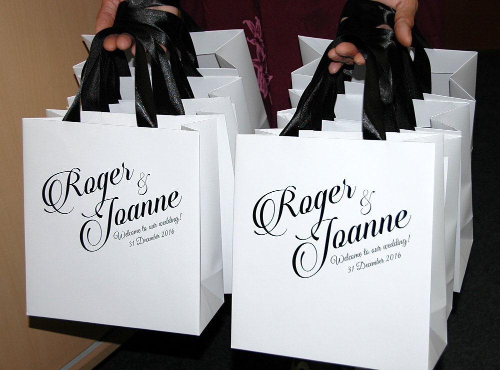 30 Gift Bags for Guests With Black Satin Ribbon and Names - Etsy