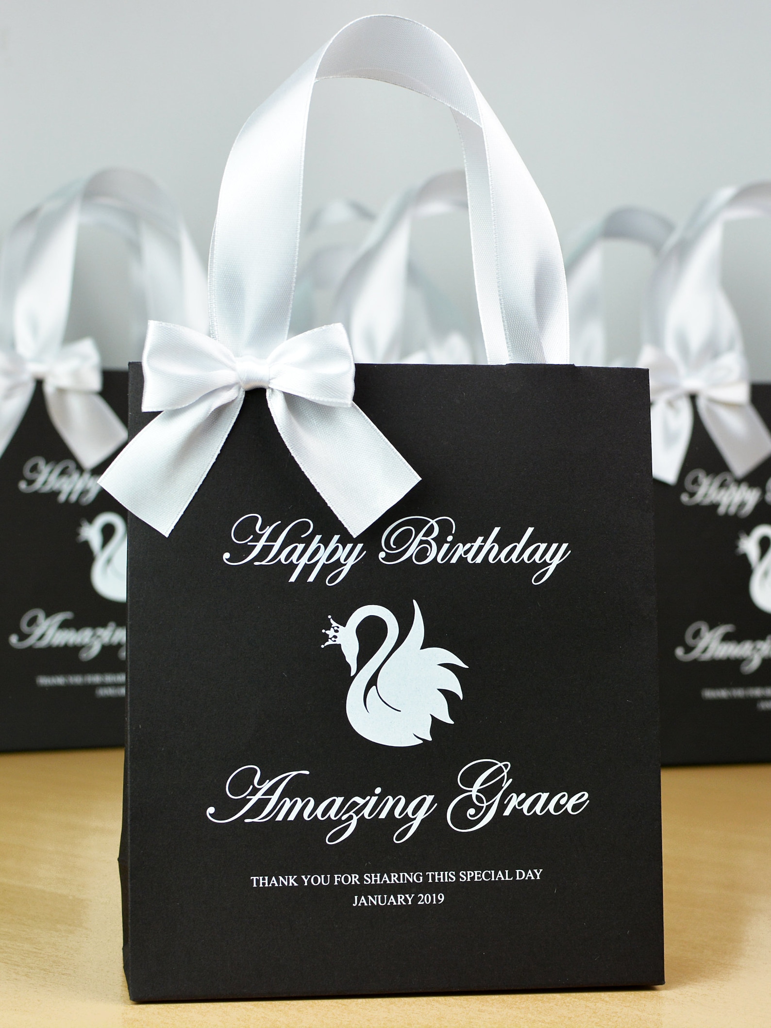 35 Chic Black & White Birthday Party Gift Bags With Satin - Etsy