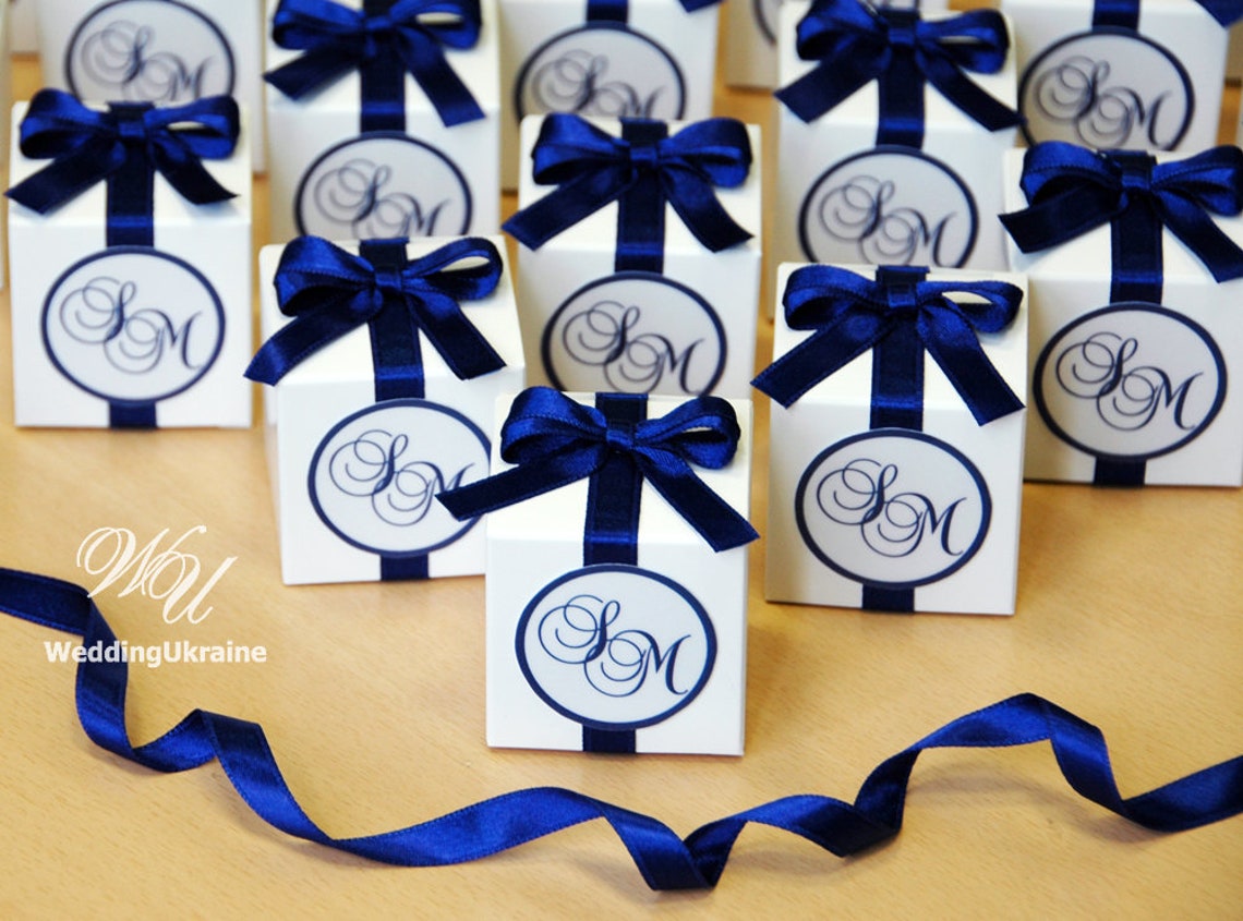 Elegant Wedding favor box with satin ribbon bow and custom tag | Etsy