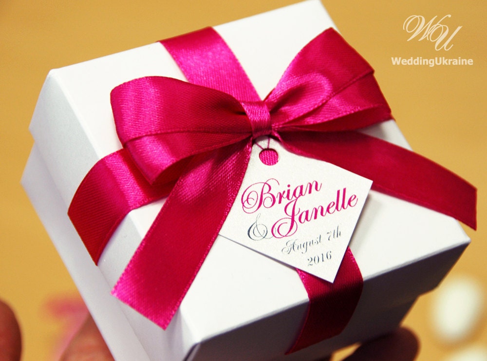 Elegant favor gift box with satin ribbon bow and names | Etsy