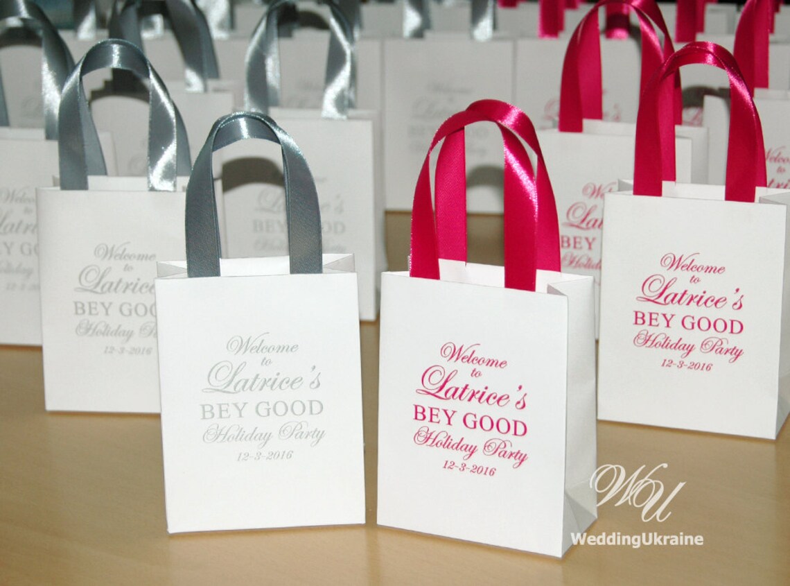 Holiday Party Elegant Gift Bags for Guests - Personalized Gift Bag ...