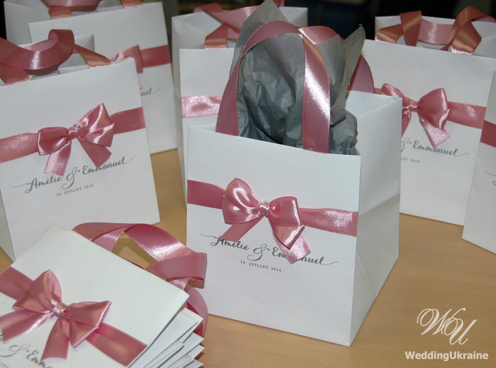 Custom Wedding Welcome Bags with satin ribbon bow and names | Etsy