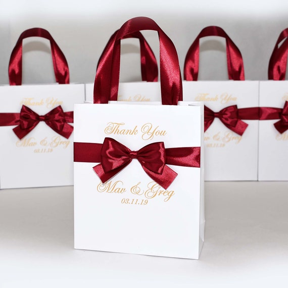 20 Elegant Wedding Thank You Bags for Guests Personalized Wedding Welcome Bag With Burgundy Satin Ribbon Handles Bow and Gold Names Etsy UK