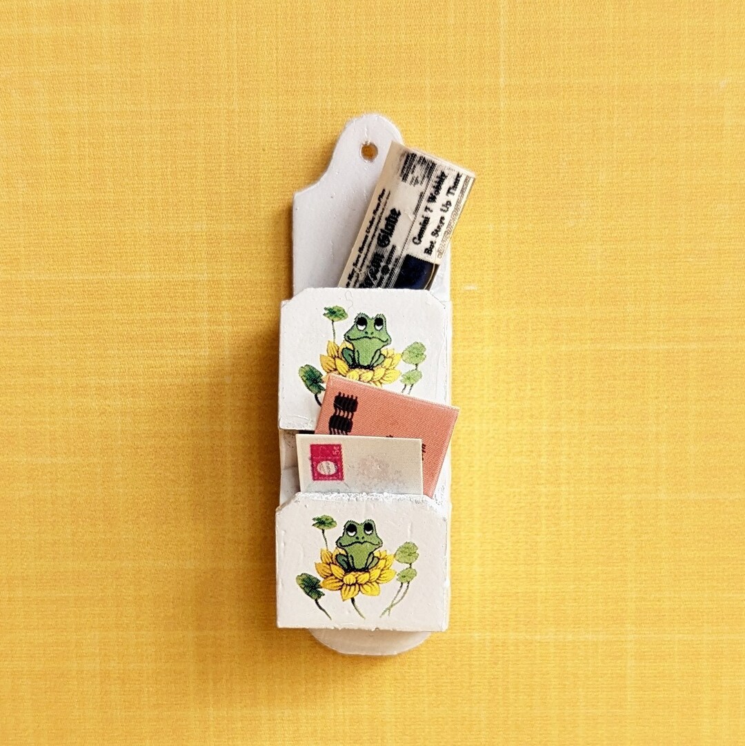 Neil the Frog Letter/mail Holder 1:12 Scale Dollhouse Miniature 70's ...