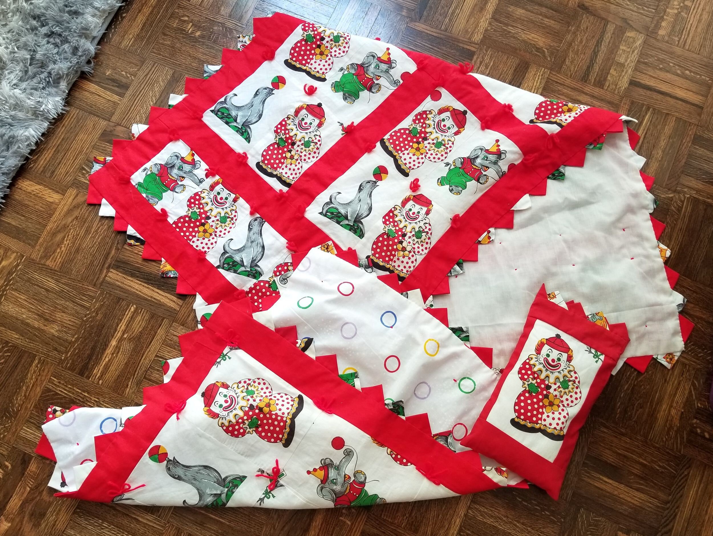 Circus Clown Themed Three-piece Quilt Set With Two Blankets - Etsy UK