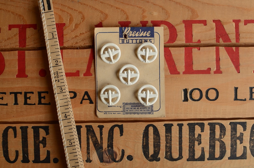 Airplane Buttons Vintage Buttons on Original Card 1940s "prevue Buttons ...