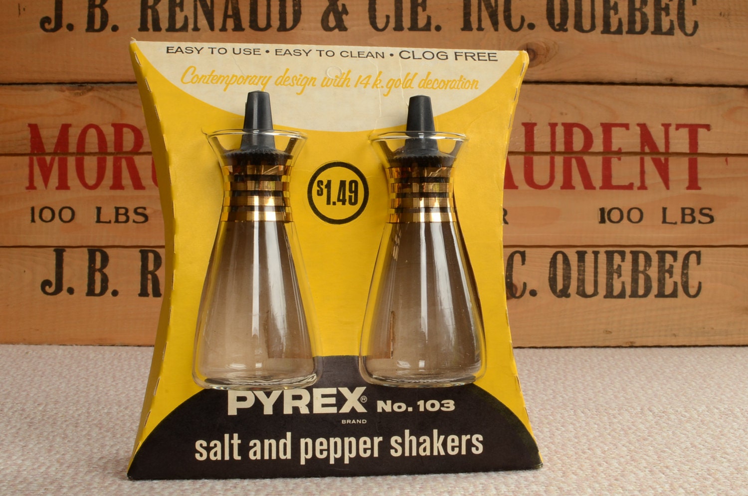 Pyrex Salt and Pepper Shaker 1960's Glass 14k Gold - Etsy