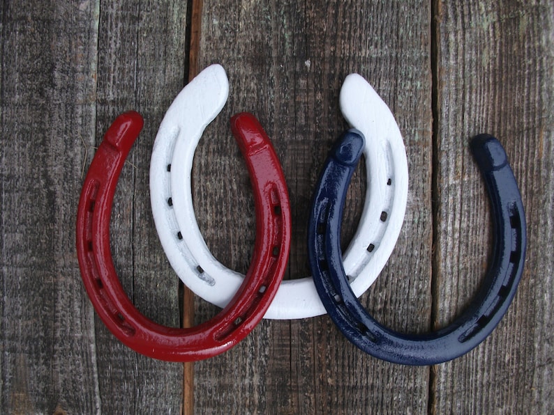 Patriotic Horseshoe Decor: Red White Blue Rustic Barn Art - Etsy