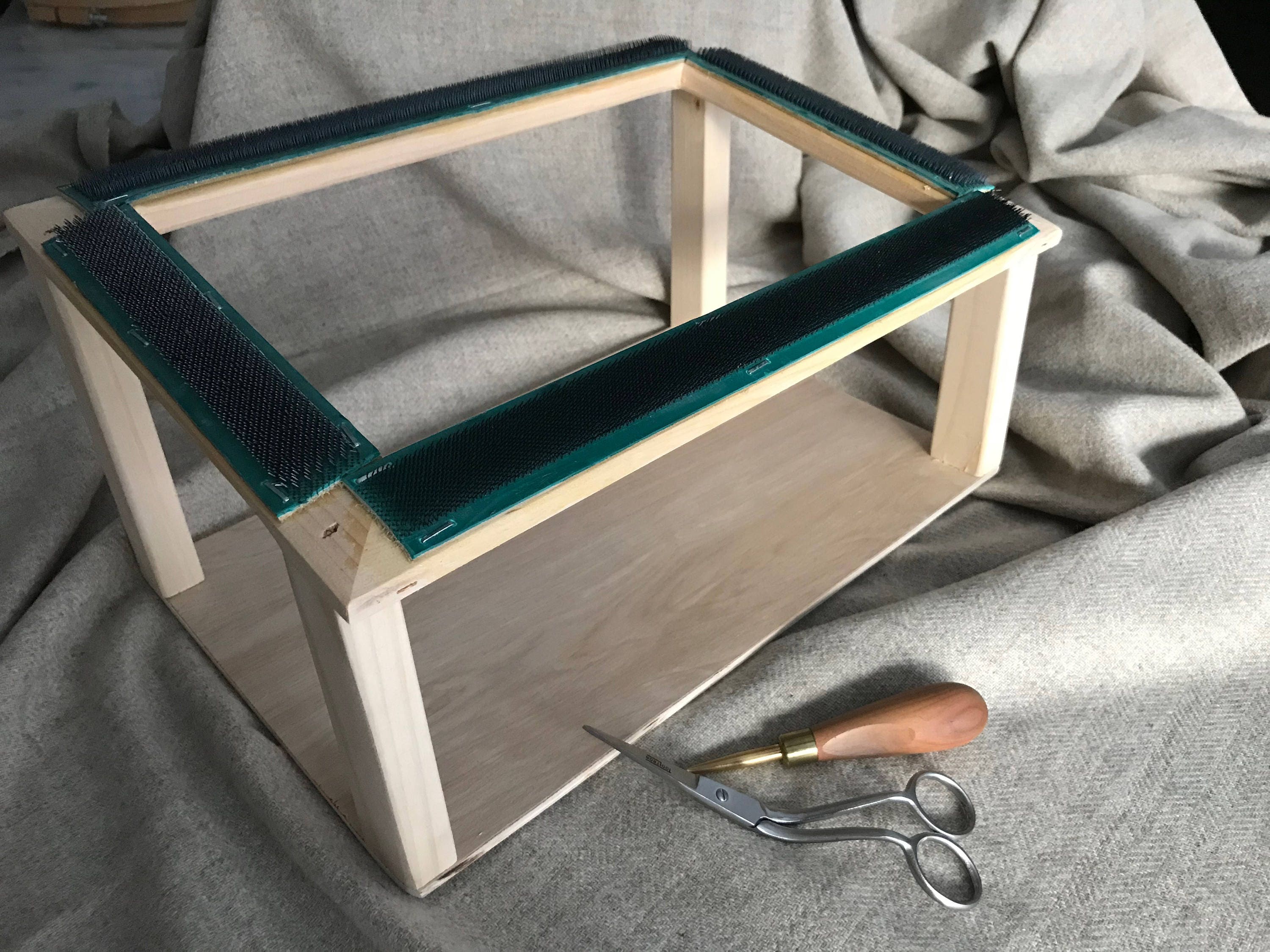 Gripper Lap Frame Used for Rug Hooking or Punch Needle. Great | Etsy