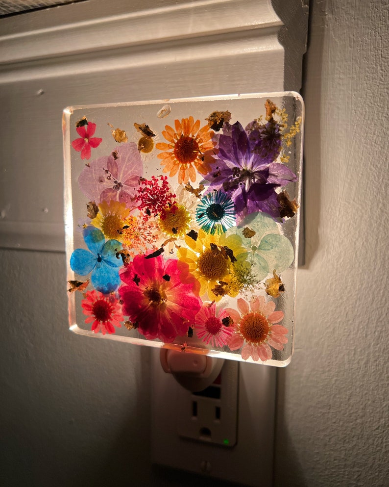 Pressed Flower Resin Nightlight - Etsy