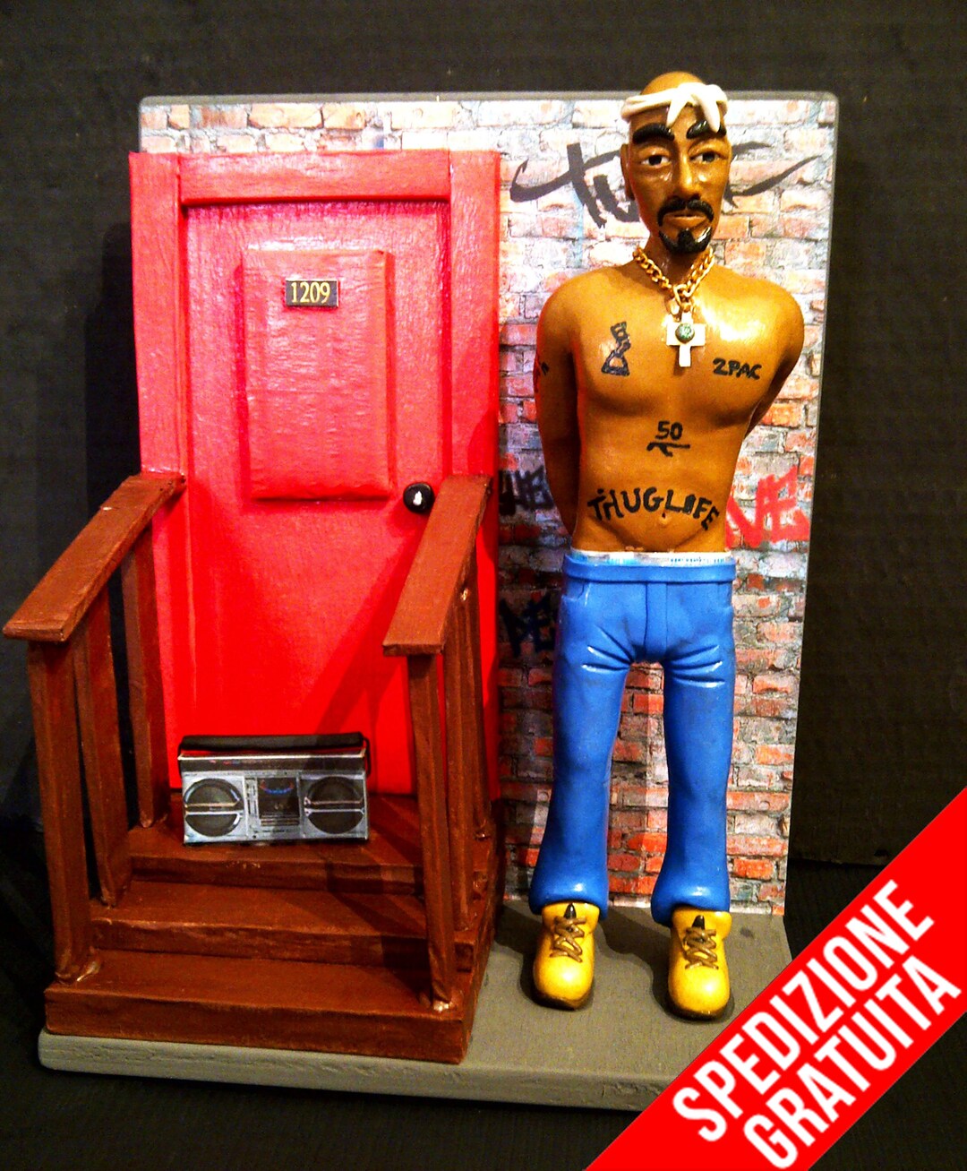 Figurine - Action Figures TUPAC Shakur - 2PAC With DIORAMA Ghetto East ...