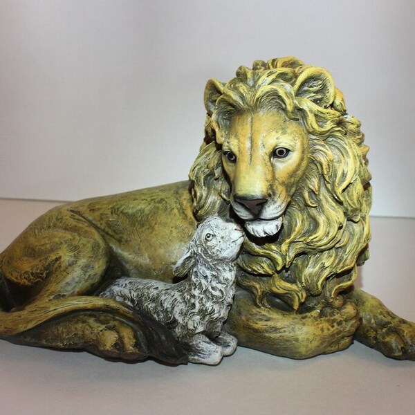 Lion and the Lamb Figurine - Etsy