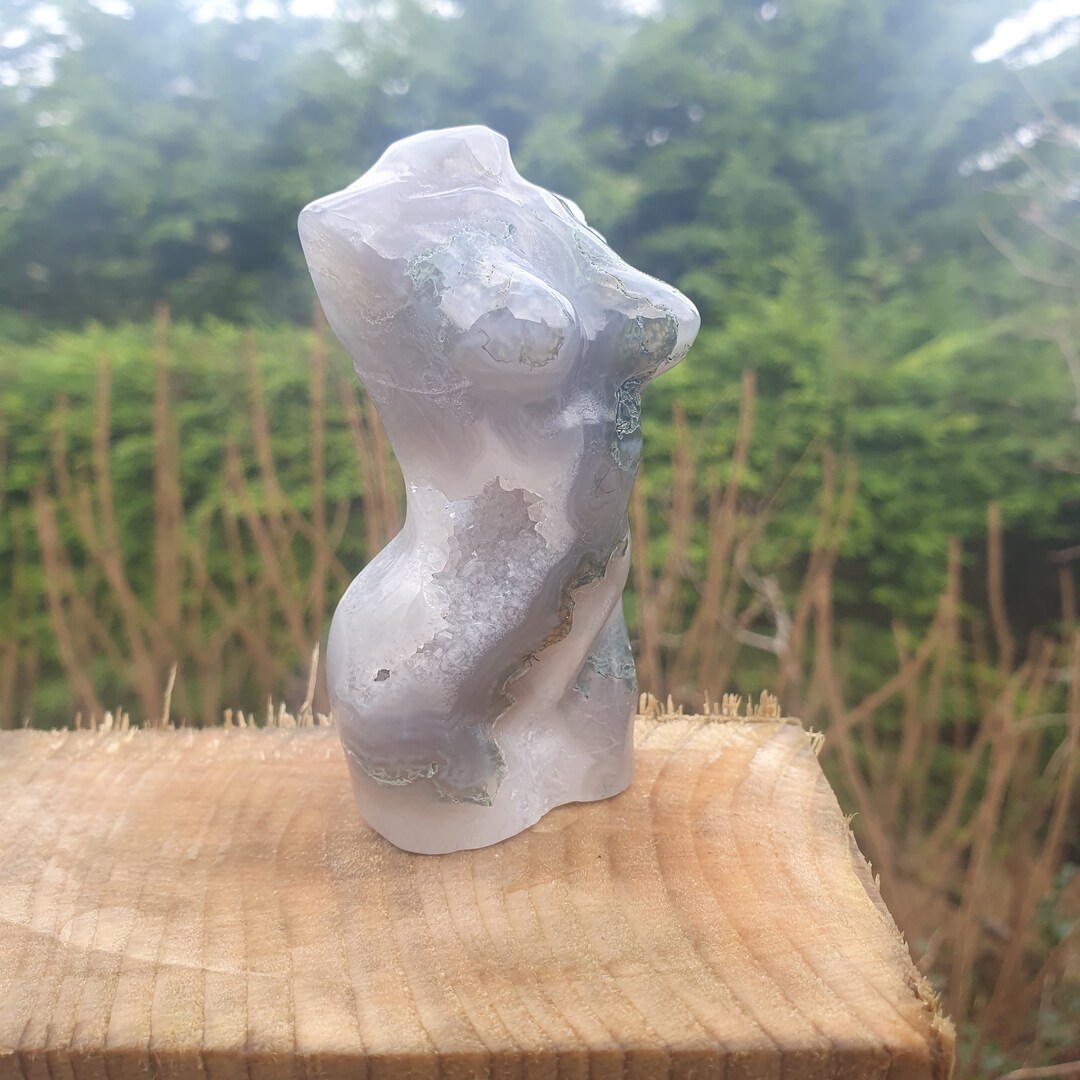 Agate Model, Moss Agate, Crystal Model, Crystal Woman, Moss Agate ...