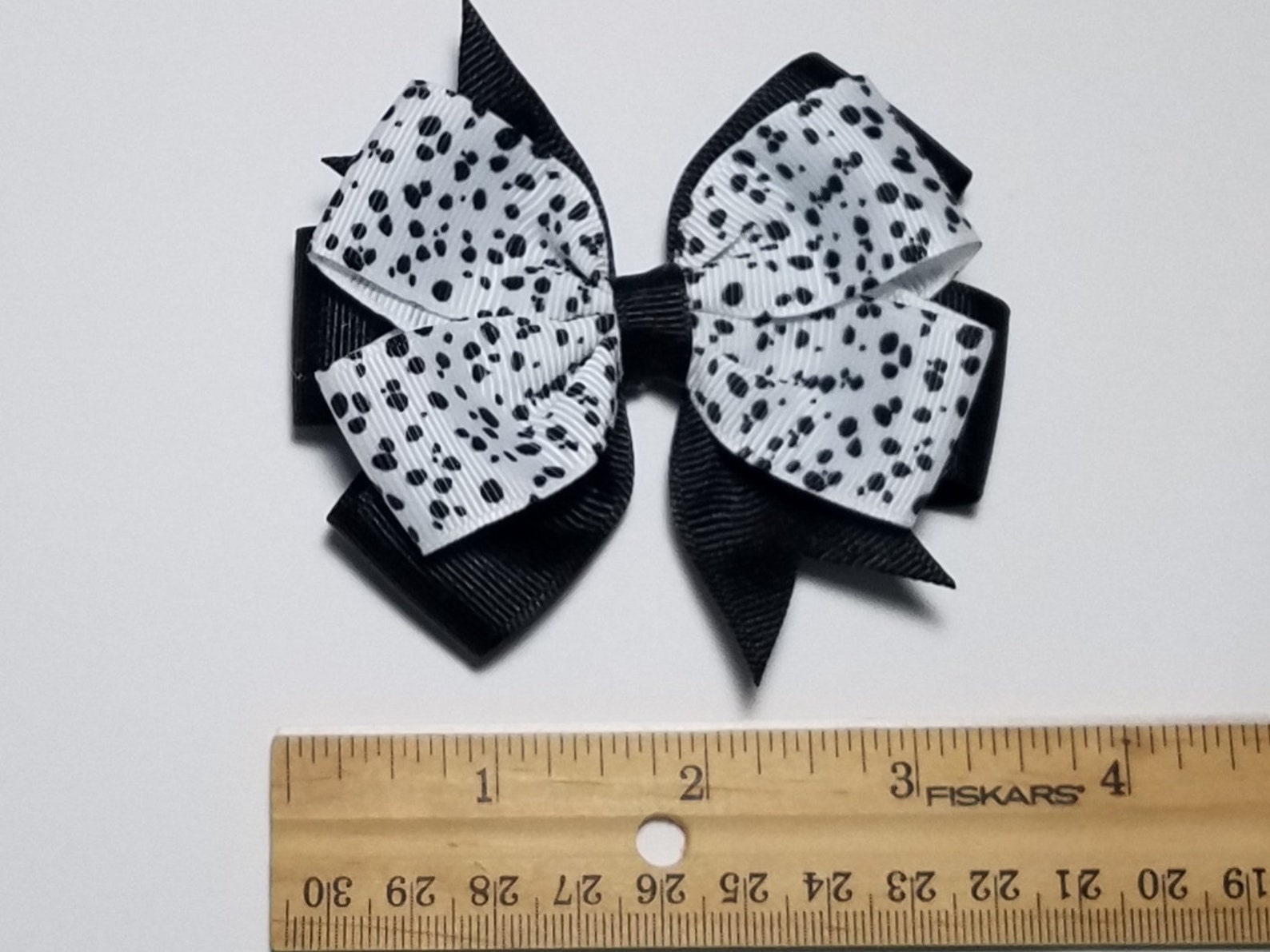 3.5" Dalmatian Print Hair Bow *you Choose Solid Bow Color* - Etsy