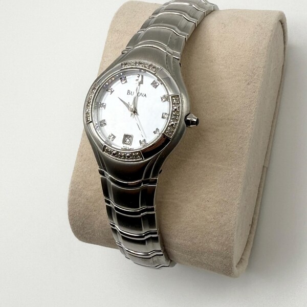 FourSeeApparel - Etsy